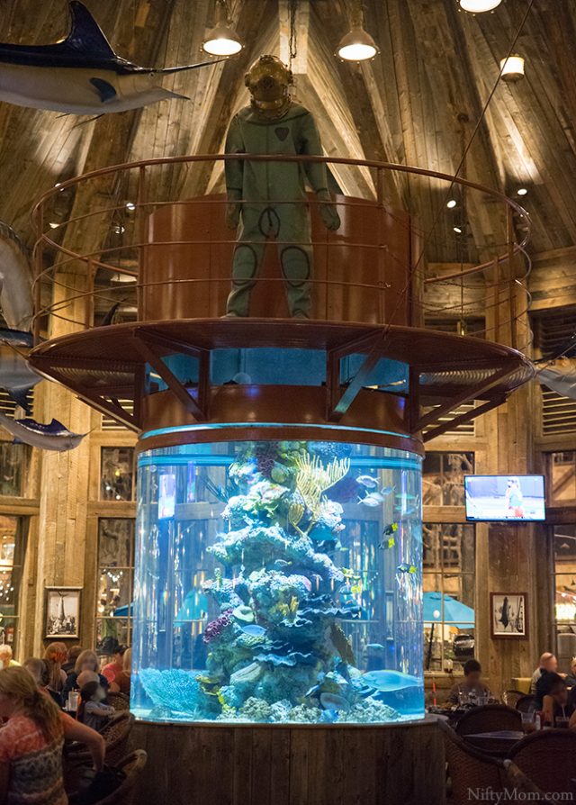 Family Evening in Memphis {Uncle Buck’s Fish Bowl & Grill} – Nifty Mom