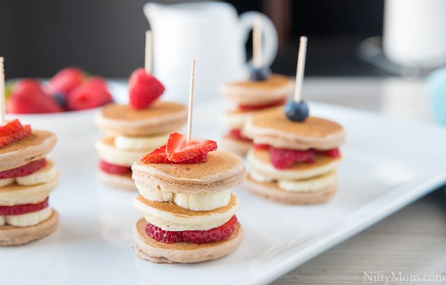 Banana & Berries Mini Pancake Stacks – Nifty Mom