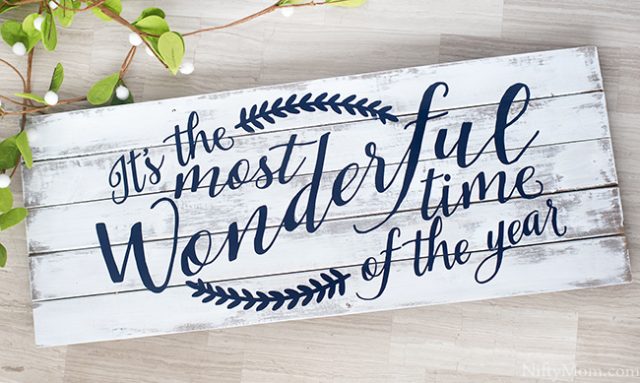DIY Holiday Wooden Sign {Sweet Gift Idea} – Nifty Mom