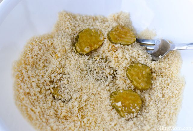 Oven Baked Breaded Pickles – Nifty Mom