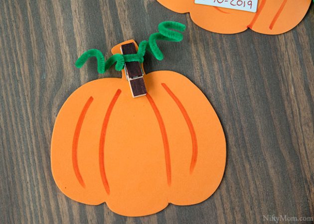 Pumpkin Frame {Easy Fall Kids Craft} – Nifty Mom
