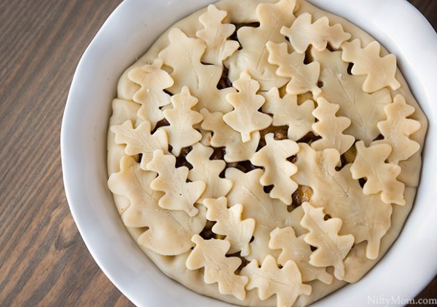 Apple Pie with Pecans & Pineapples + a Fall Crust Design – Nifty Mom